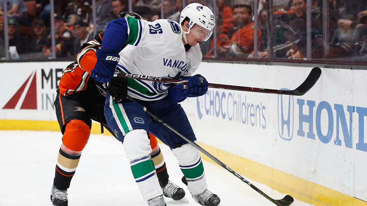 CanucksArmy Year In Review: Antoine Roussel