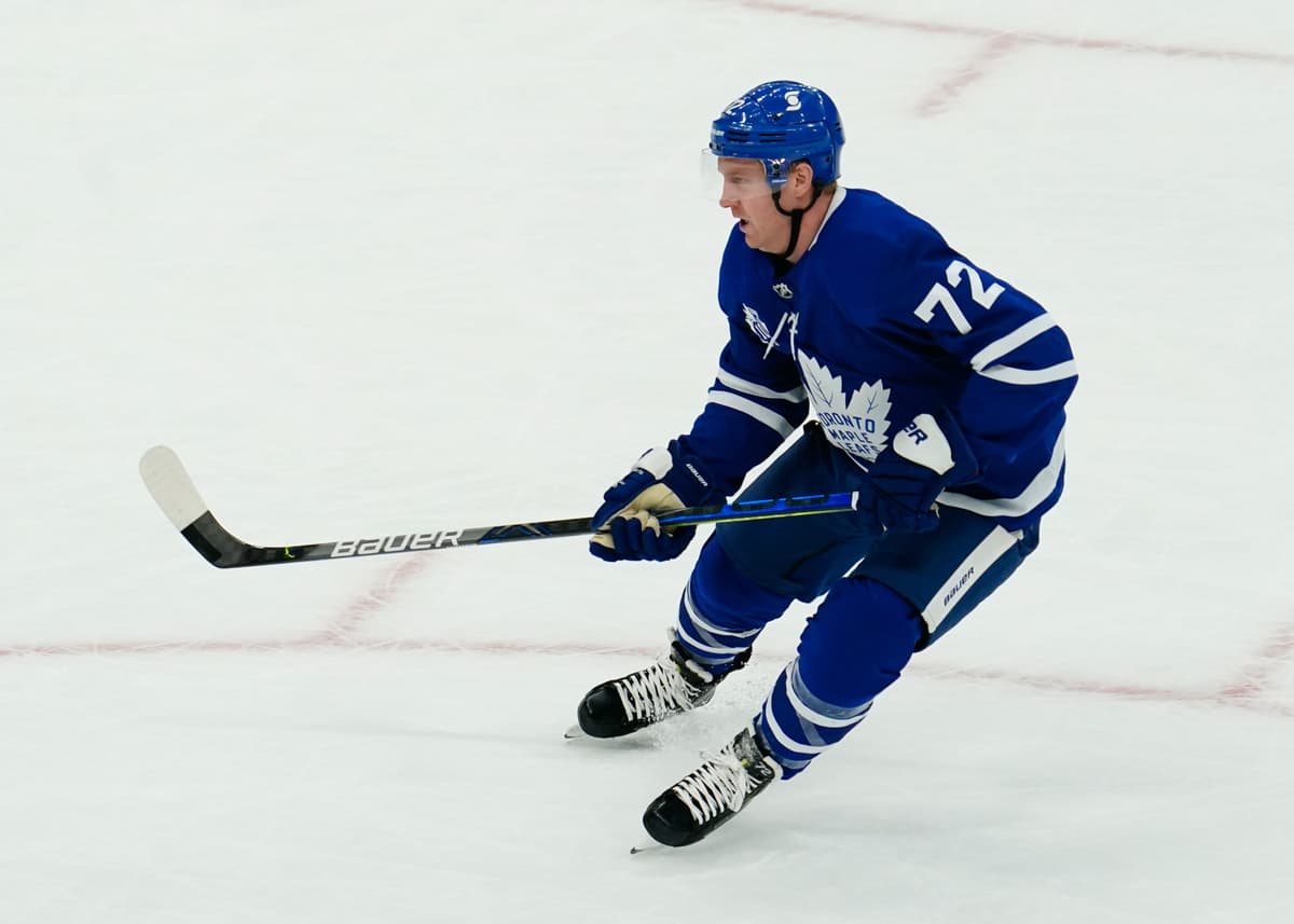 Vancouver Canucks claim Travis Boyd off waivers