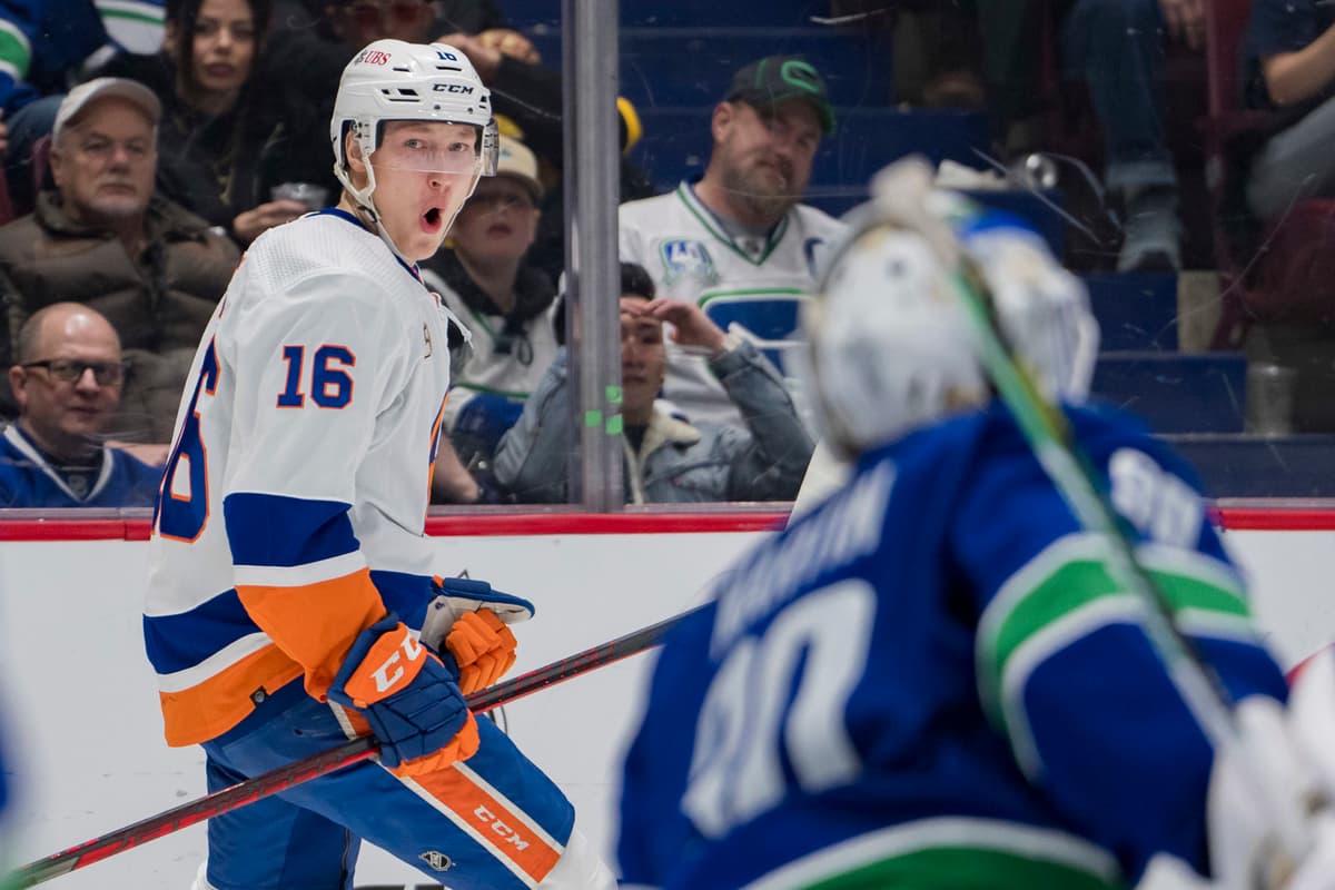 A shift-by-shift breakdown of Aatu Raty’s Abbotsford Canucks debut