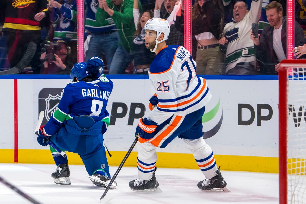 One year ago today: Canucks complete epic 4-goal comeback in Game 1 ...