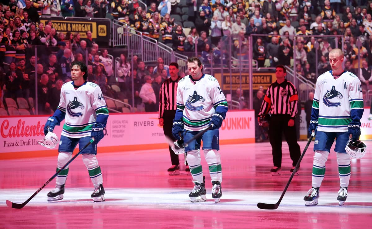 Canucks 2024-25 NHL season quarter-mark report cards: Forwards