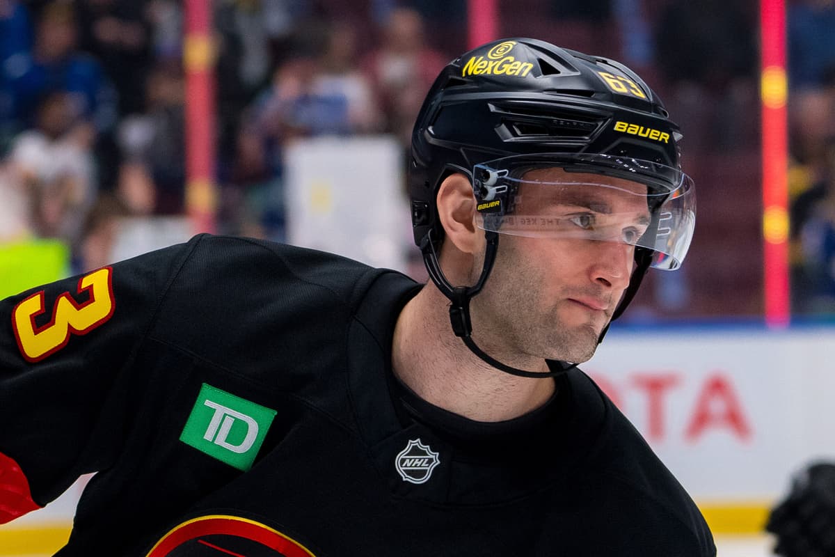 Canucks call up Max Sasson from AHL Abbotsford under emergency conditions