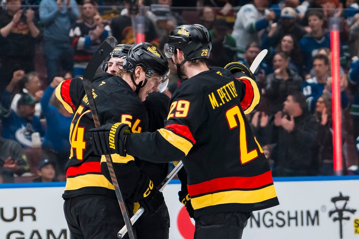 Instant Reaction: Räty and Höglander score in Canucks loss to Golden ...