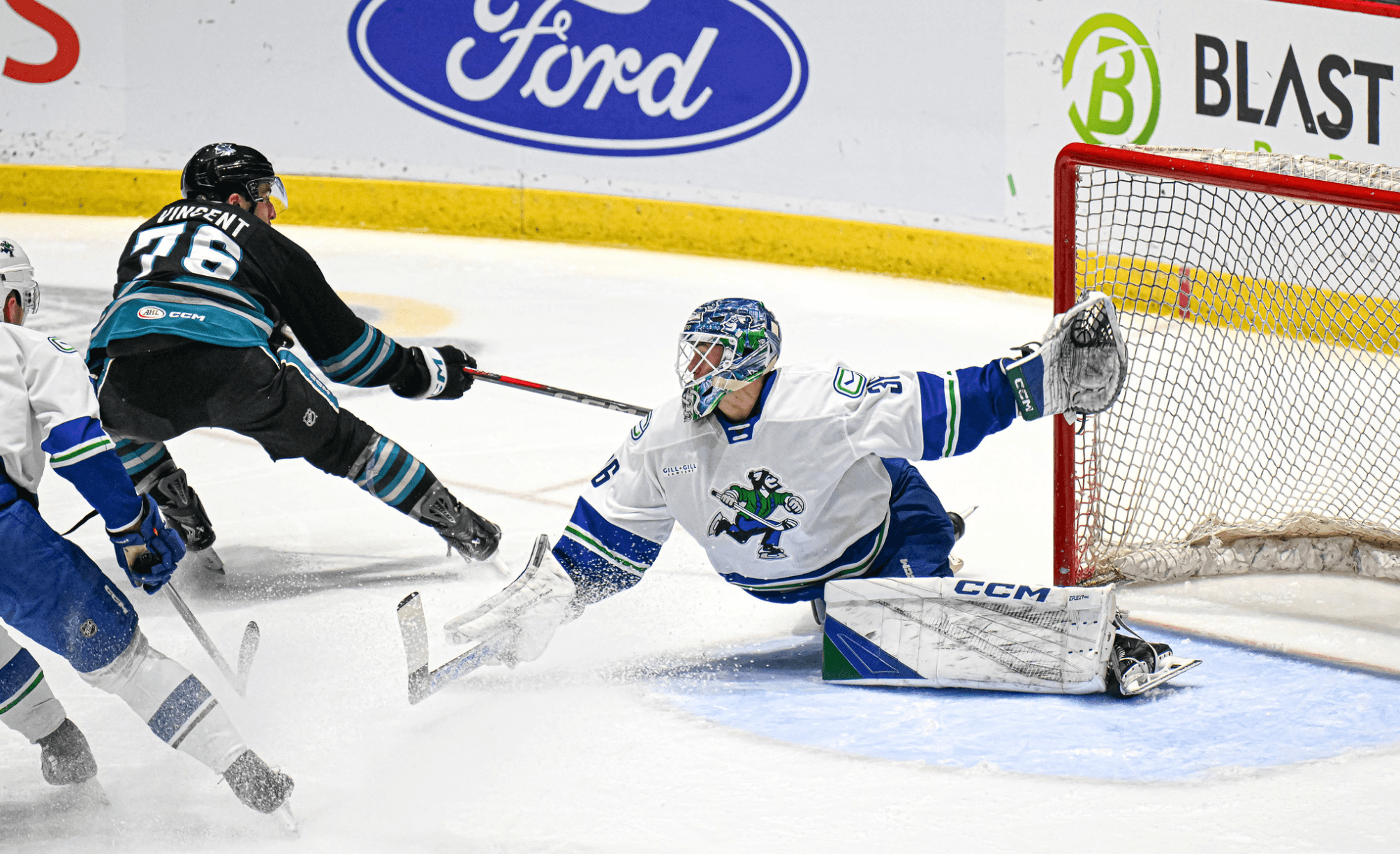Aku Koskenvuo makes 33 saves in AHL debut to snap Abbotsford Canucks ...