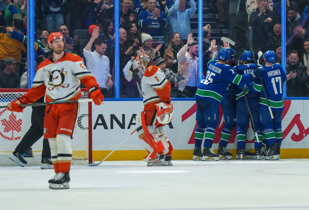 The Stanchies: Canucks secure rare home ice win in 2-0 victory over Ducks